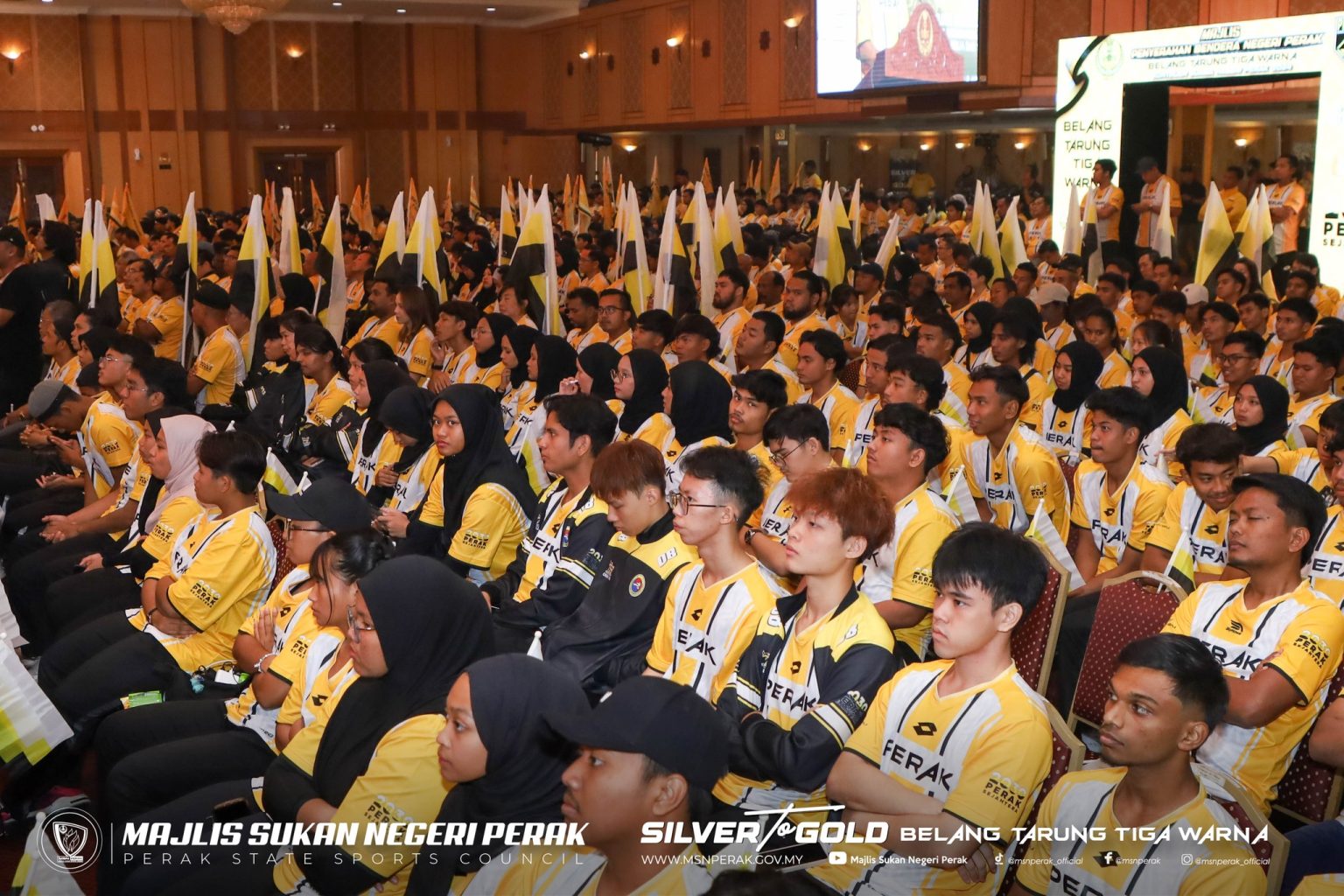 Majlis Penyerahan Bendera Negeri Perak ‘Belang Tarung Tiga Warna ...