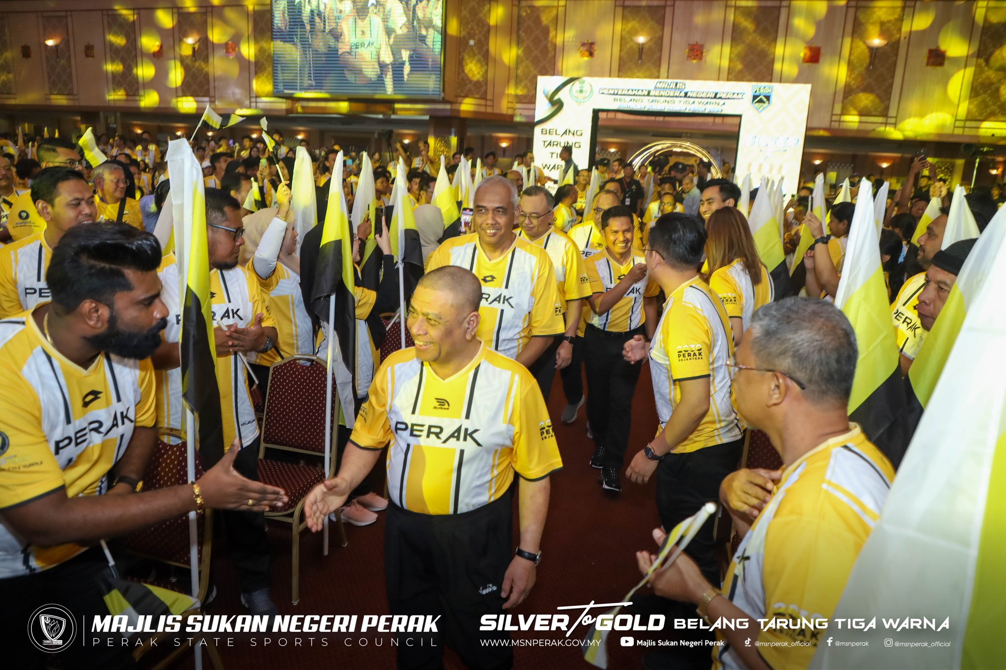 Majlis Penyerahan Bendera Negeri Perak ‘Belang Tarung Tiga Warna ...